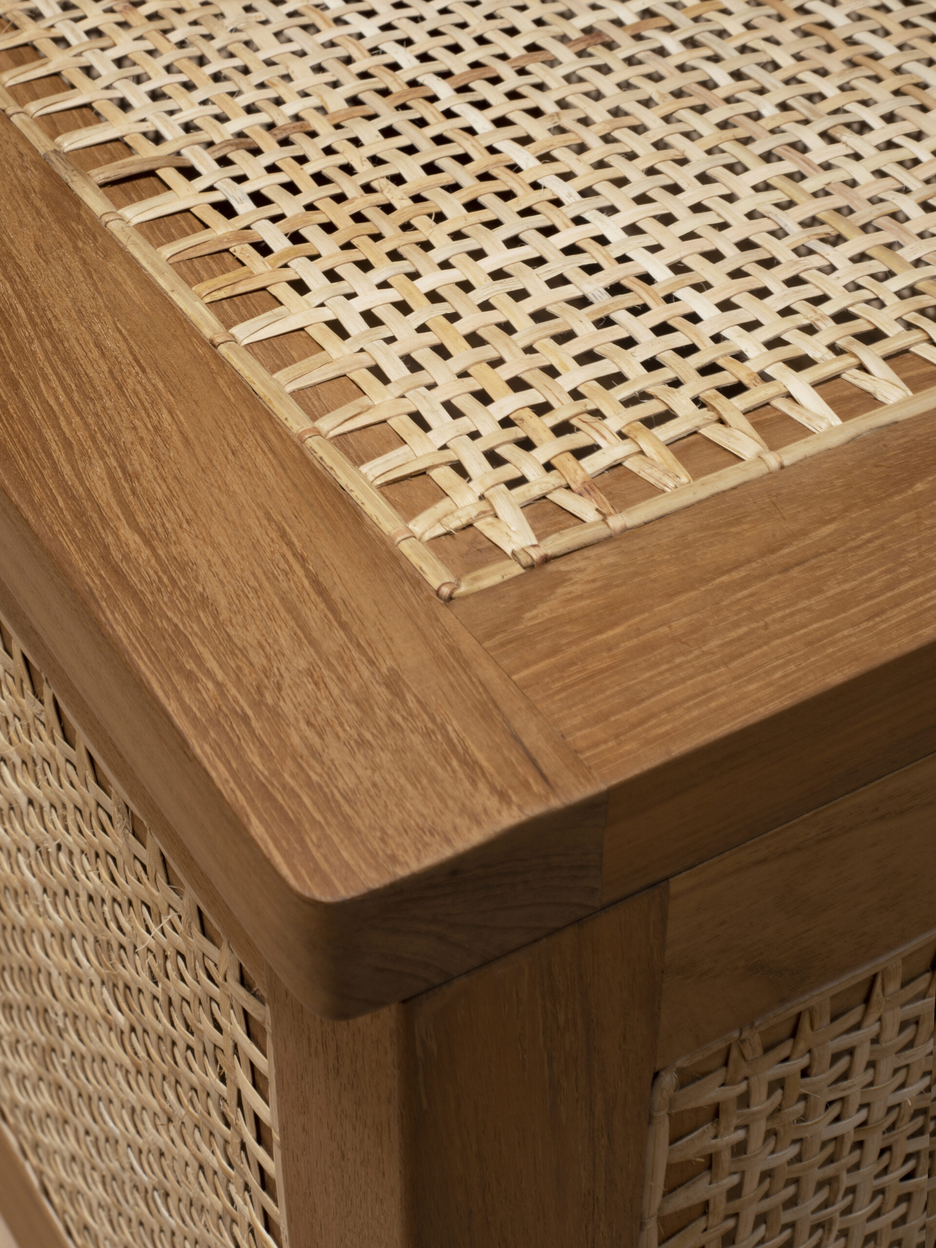 Laundry Basket, Natural Teak / Dark Stained Teak – Wool