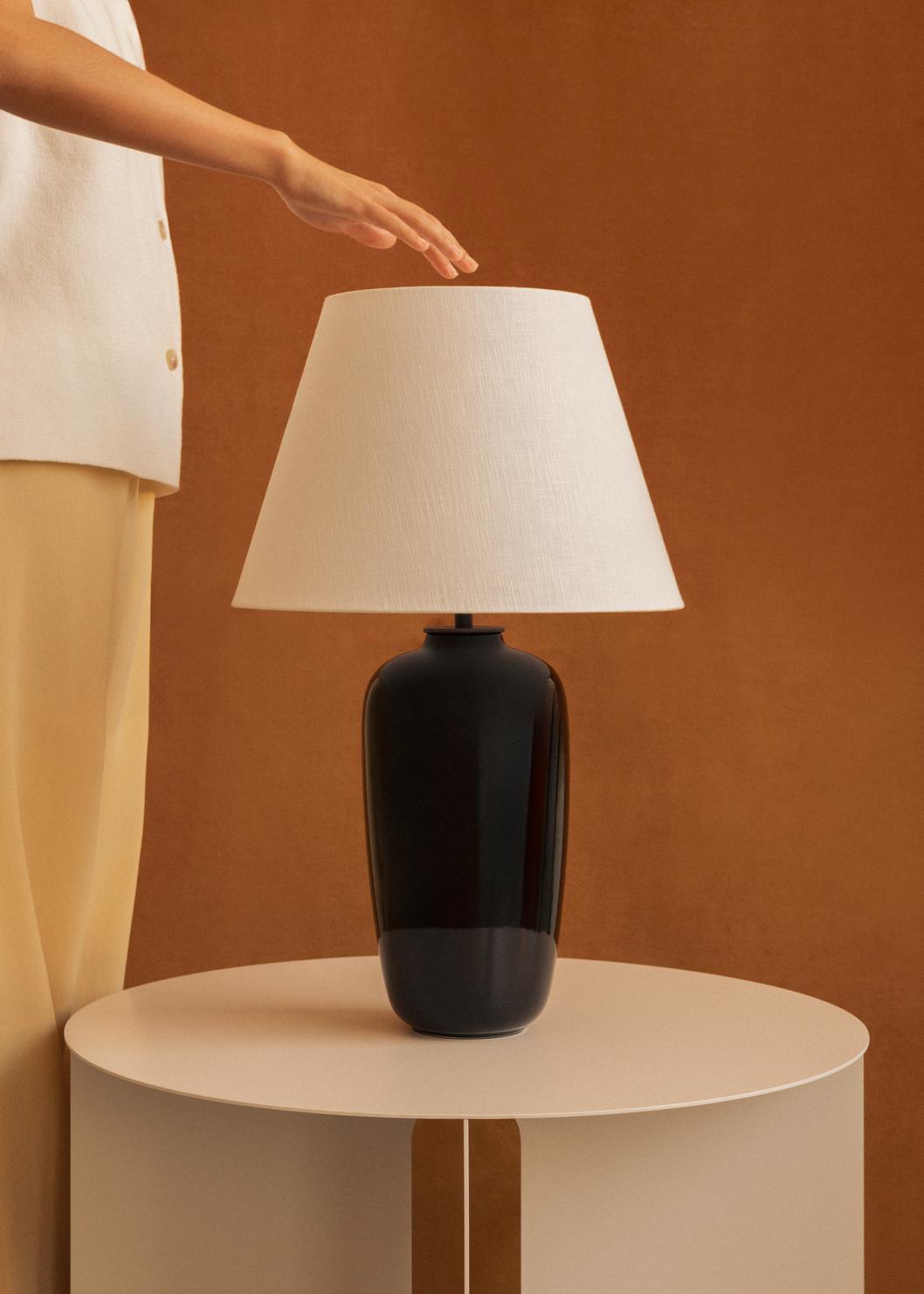 Torso Table Lamp, Black, 57 – Wool