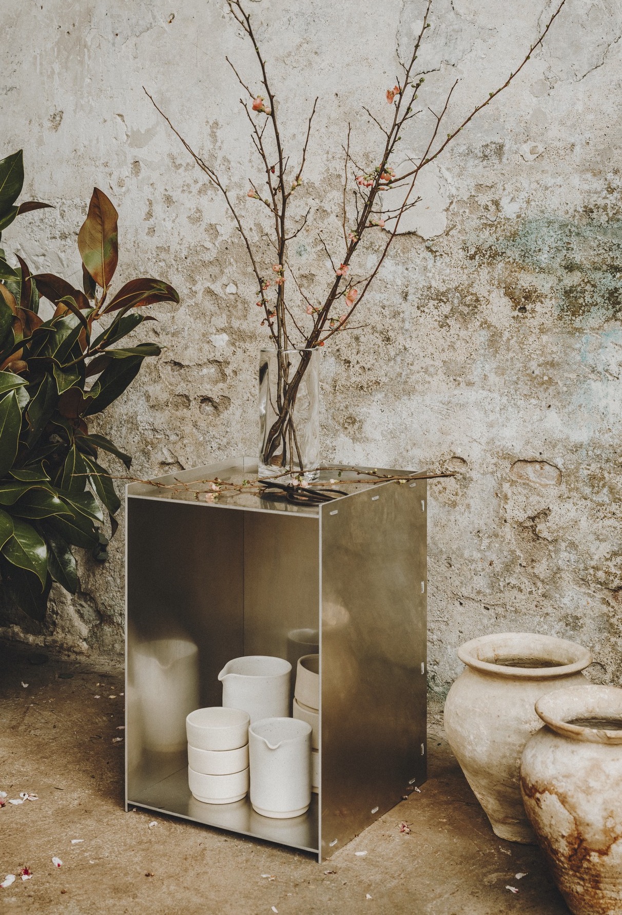 Rivet Box Table, Aluminum – Wool