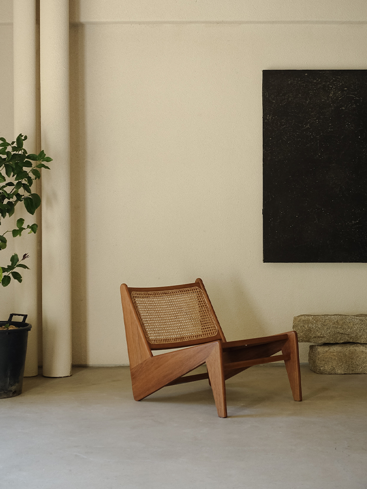 Kangaroo Chair, Natural Teak / Dark Stained Teak – Wool