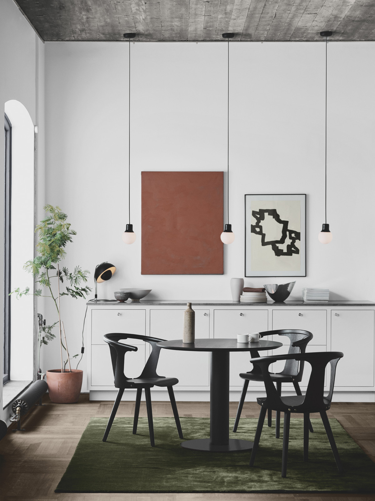 In Between Dining Table SK11, Wood Table Top / Matt Black Center Base ...