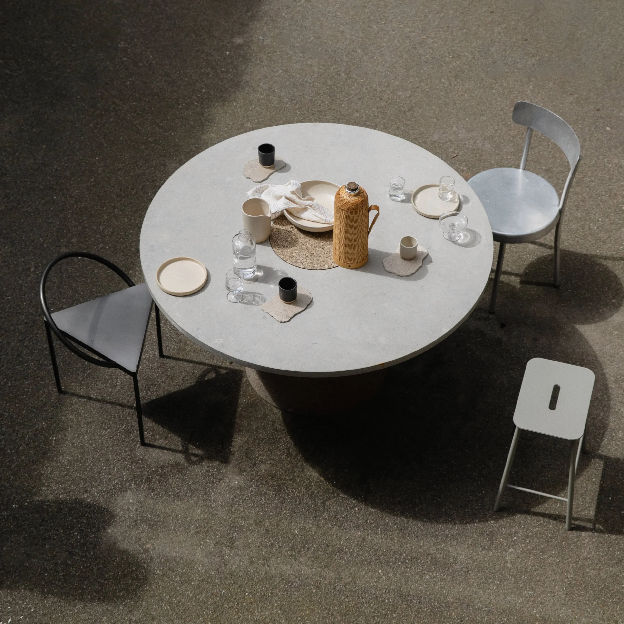 Triangolo Chair, Blackened Steel – Wool