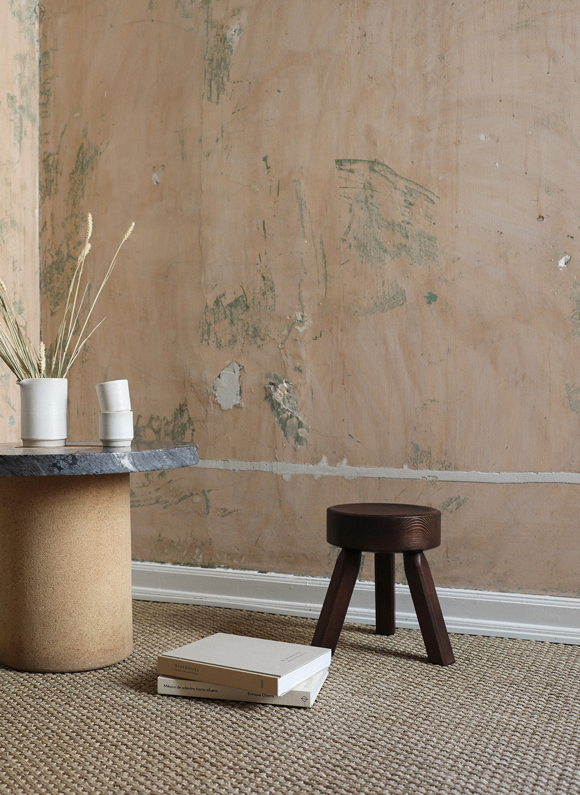 AML Stool, Wenge Dark Pine – Wool