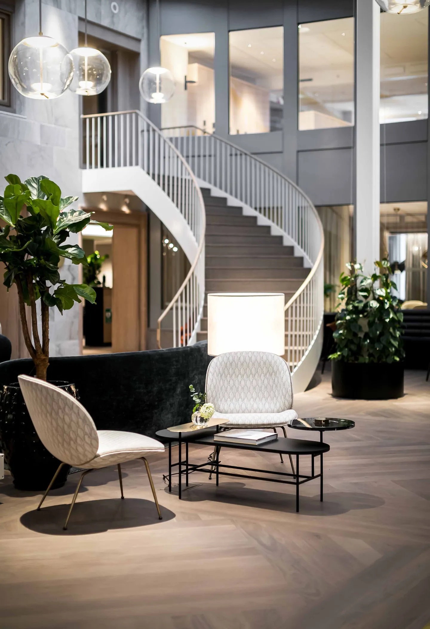 Palette Lounge Table JH7, Black Lacquered Ash – Wool