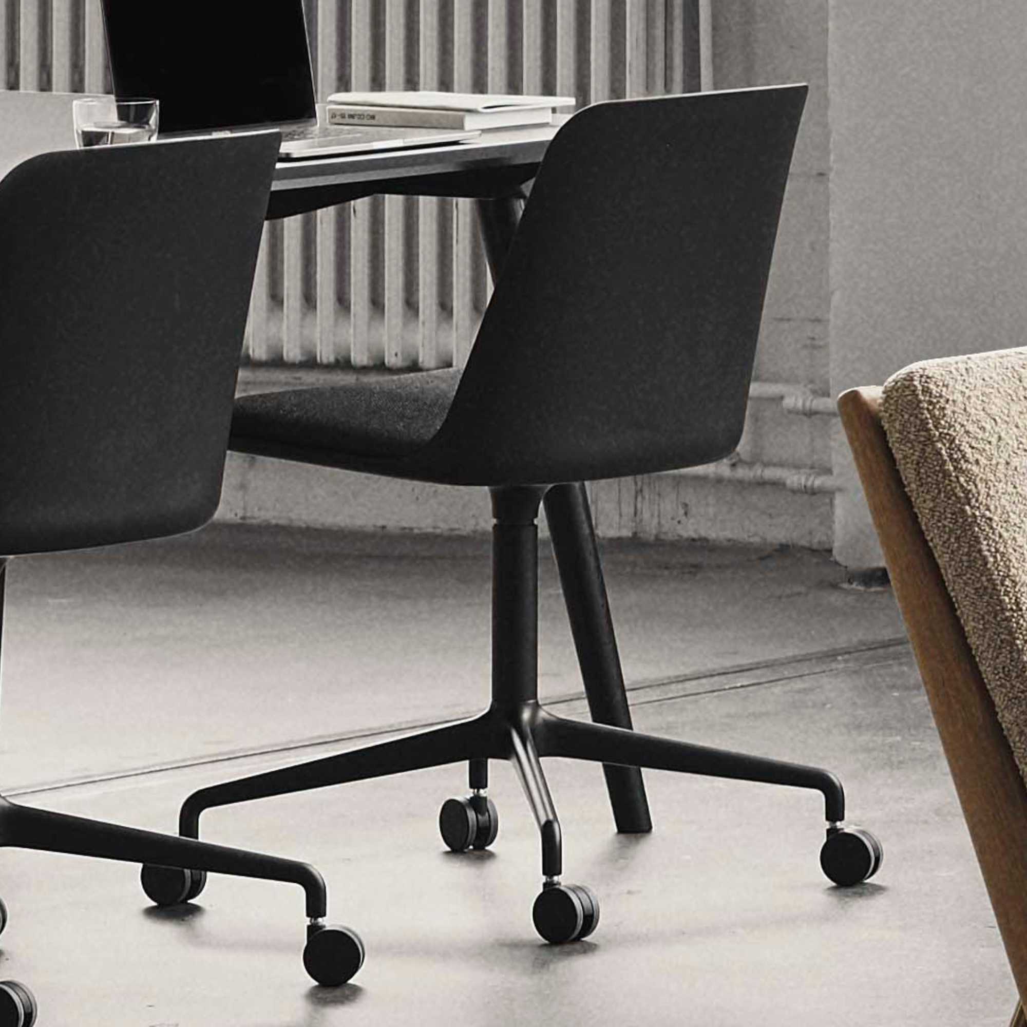 Rely Chair HW23, Full Upholstery, Silk 842 / 4-Star Swivel Base ...