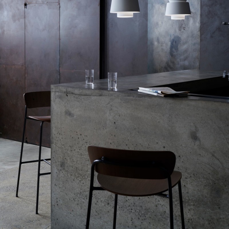 Pavilion Counter Chair AV7, Black Base / Oak – Wool