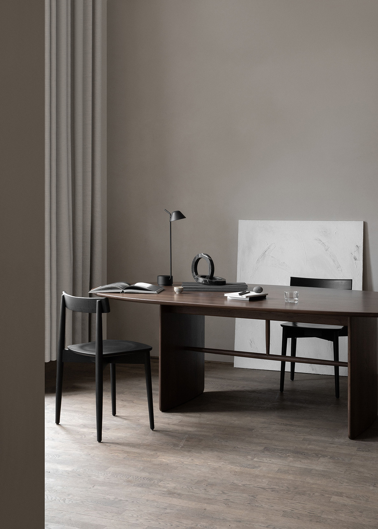 Pennon Large Table, Walnut – Wool