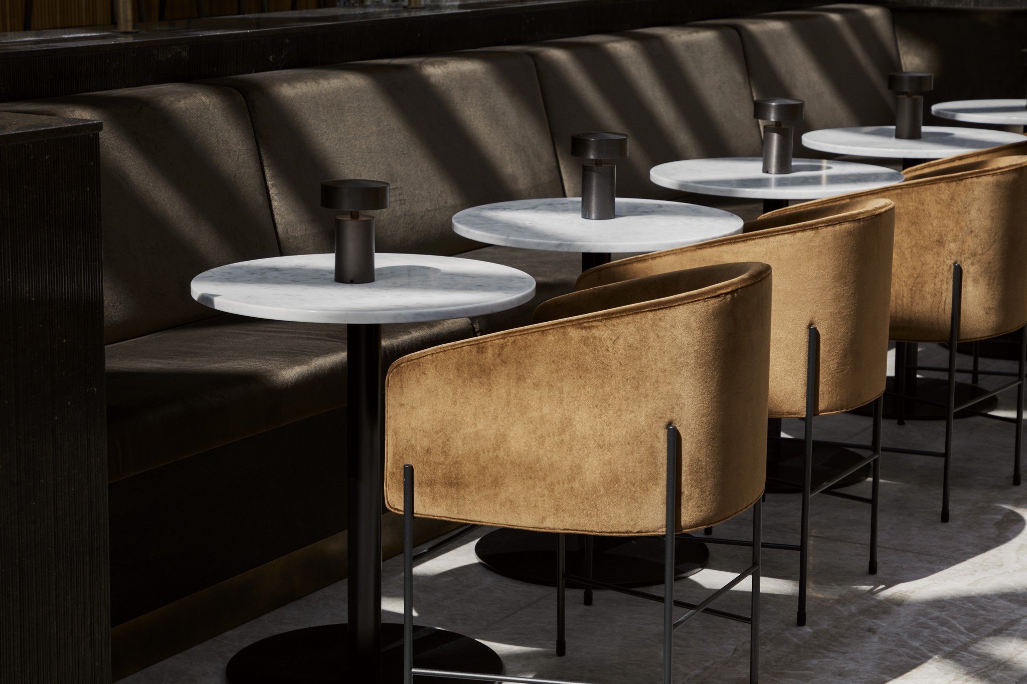 Column Table Lamp, Portable, Bronze – Wool