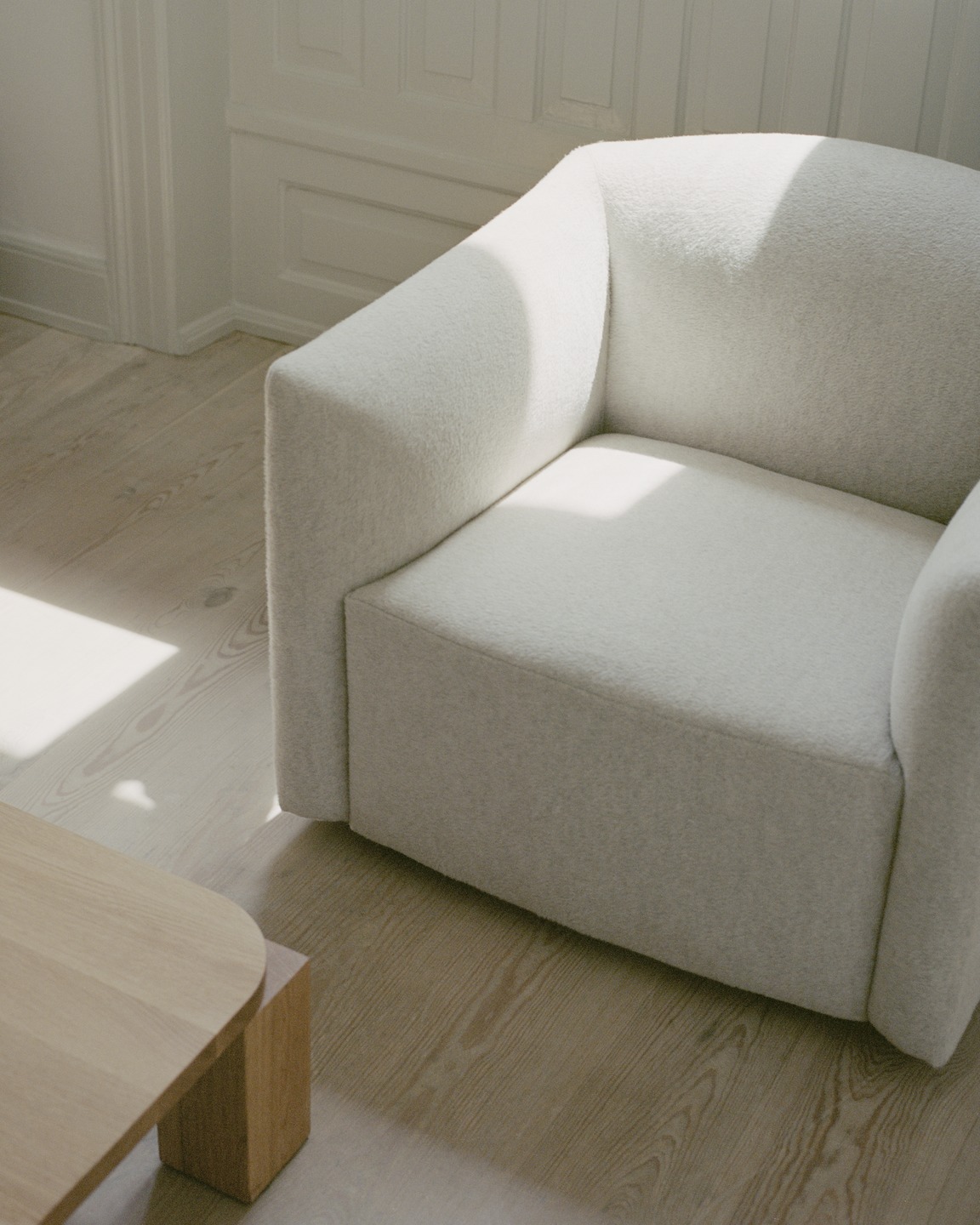 Shore Lounge Chair Extended Base – Wool