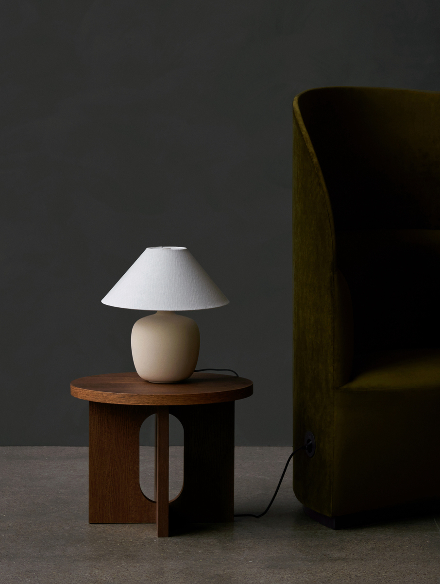 Androgyne Side Table, Dia 50, Walnut Base, Walnut Tabletop – Wool