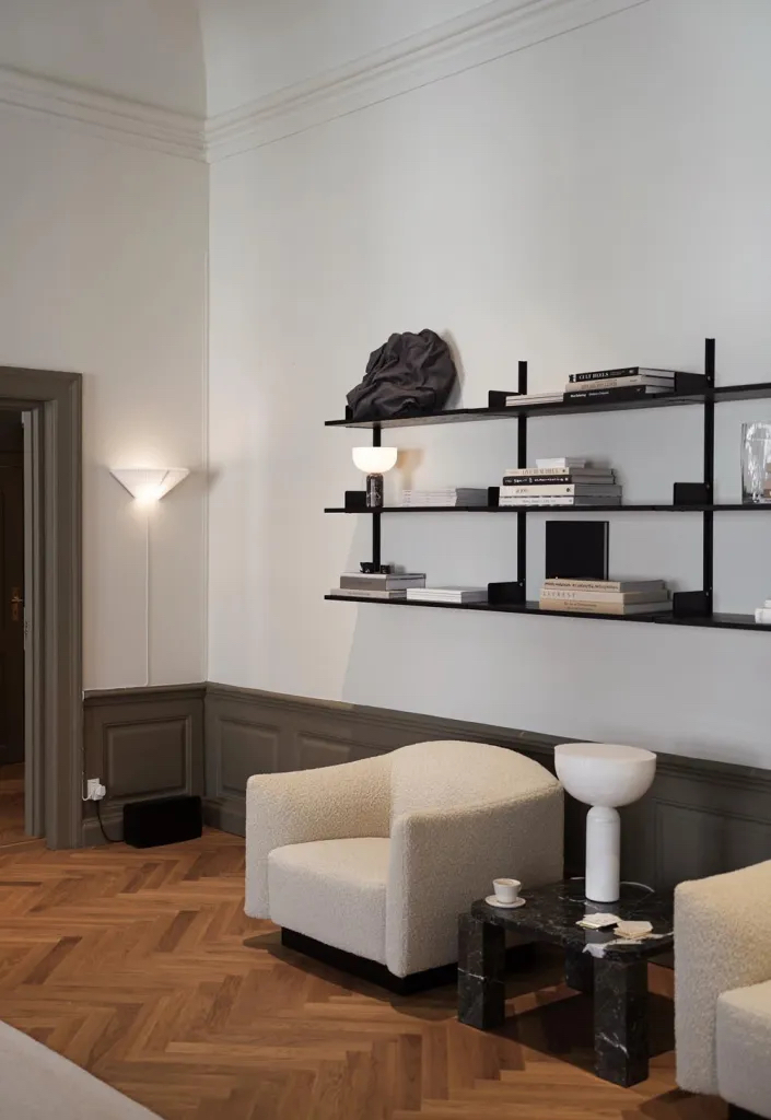 Shore Lounge Chair Plinth – Wool