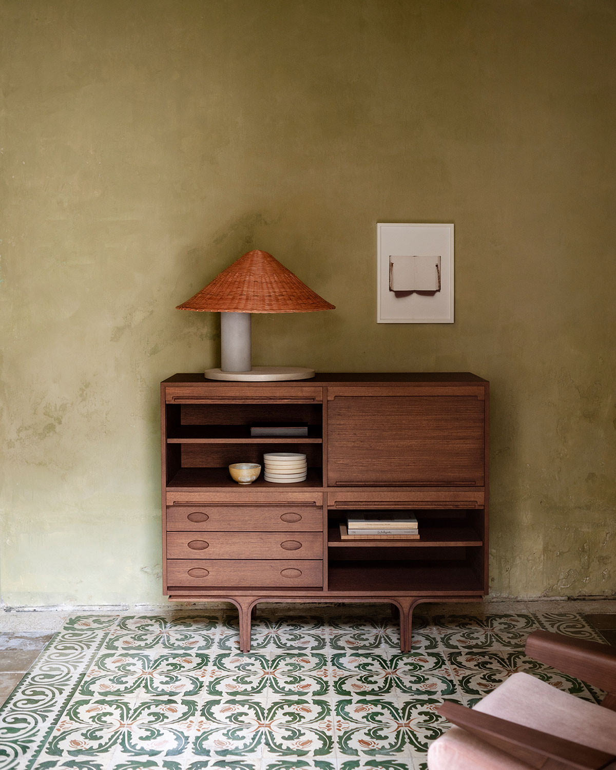 Serie 500/4, Four-unit storage cabinet, Canaletto Walnut – Wool