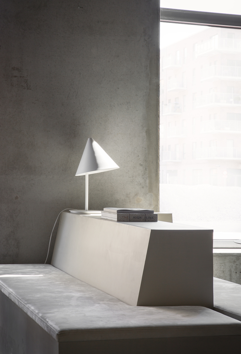 Conic Table Lamp, White – Wool