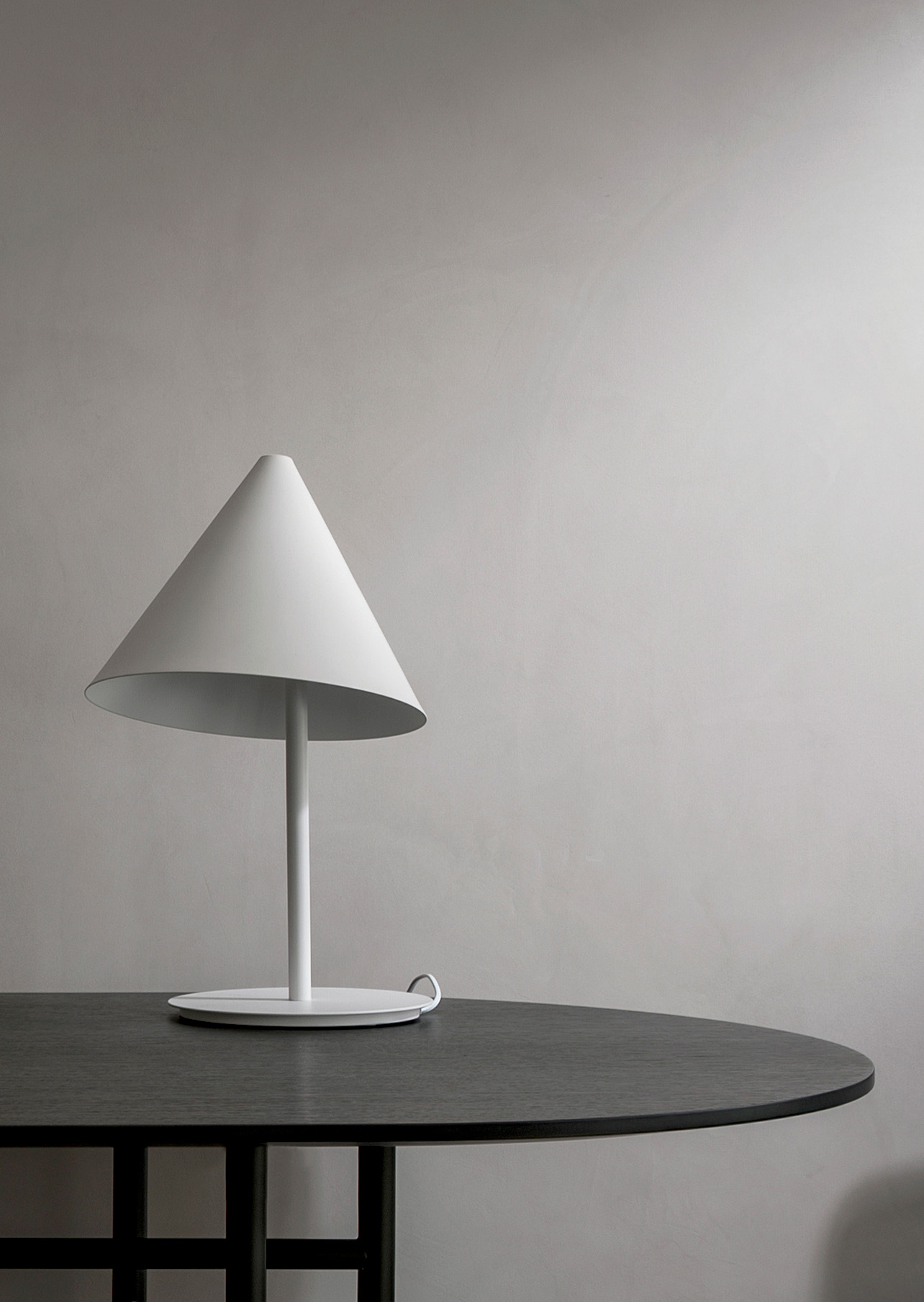 Conic Table Lamp, White – Wool