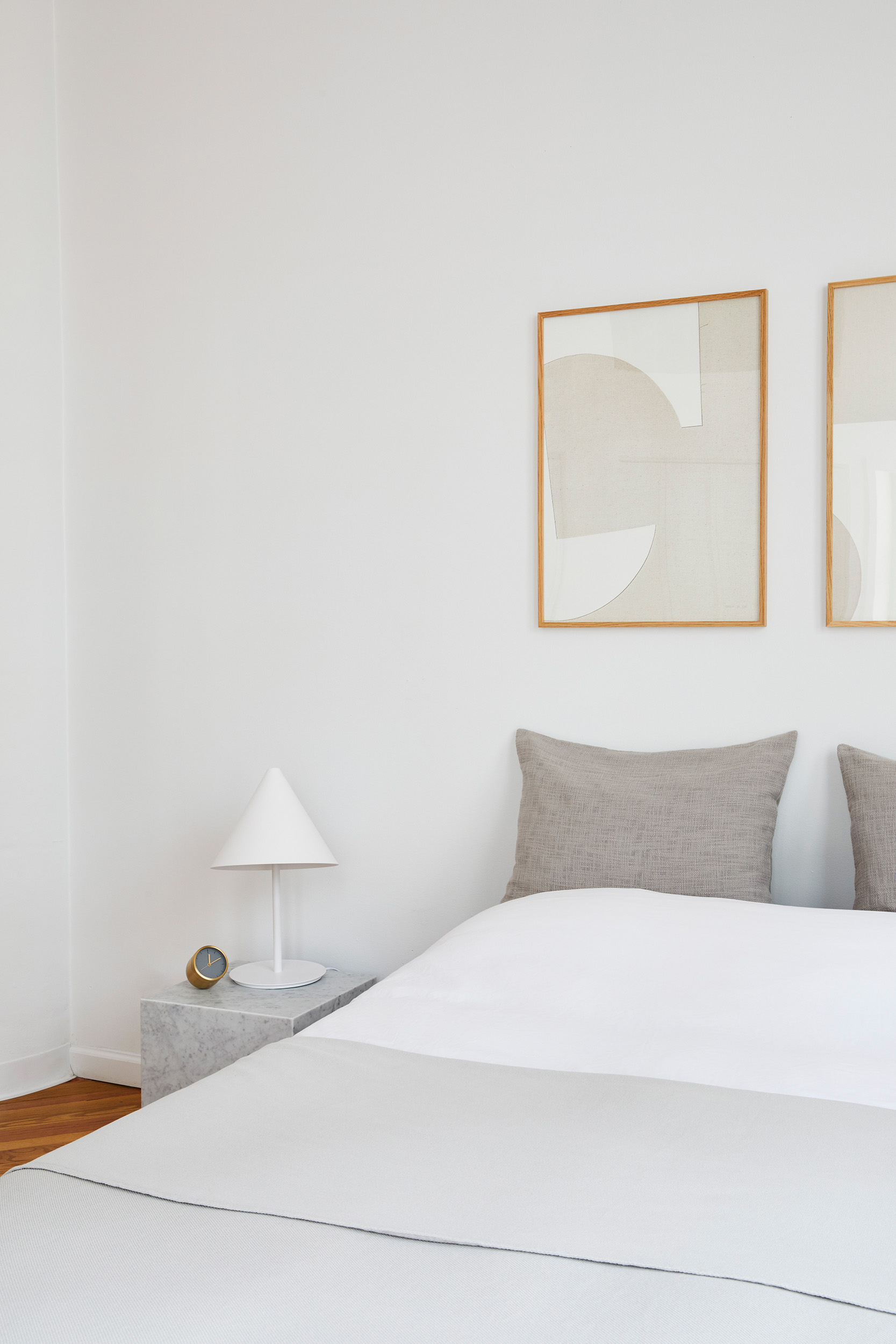 Conic Table Lamp, White – Wool