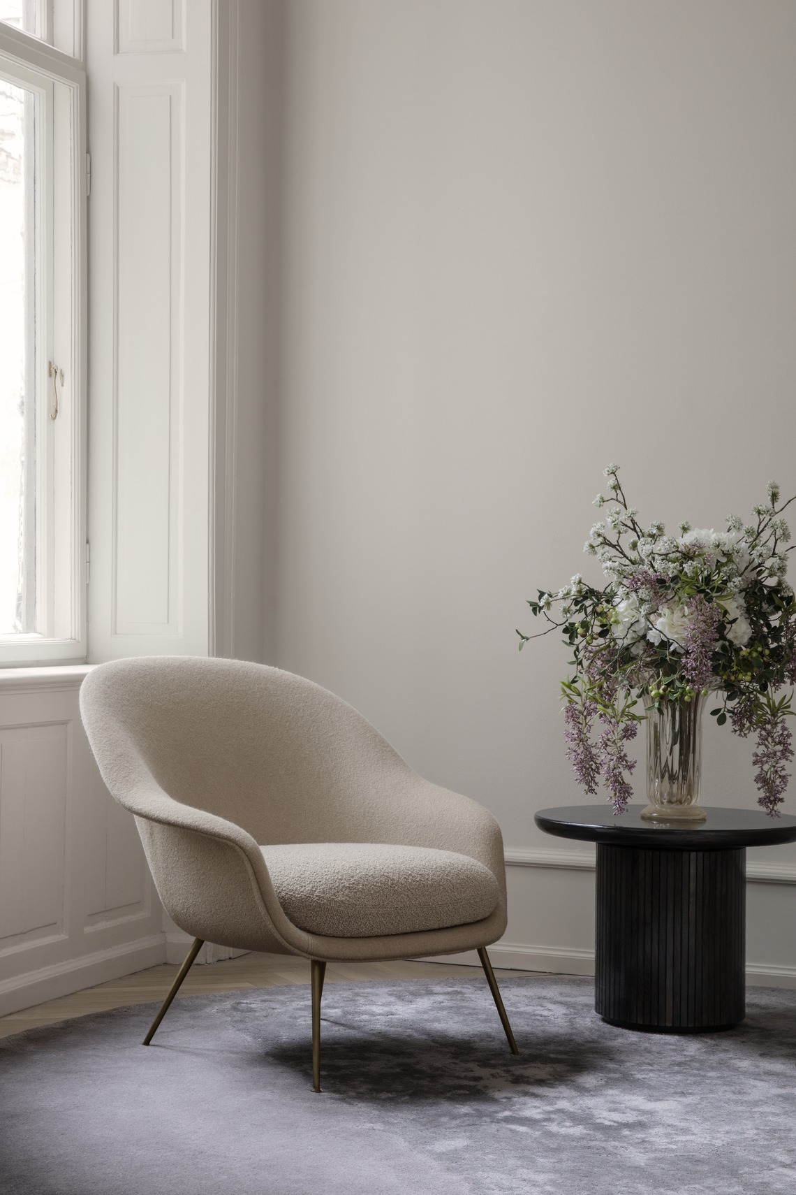 Bat Lounge Chair, Low Back, Antique Brass Conic Base, Dora Bouclé 0001 ...