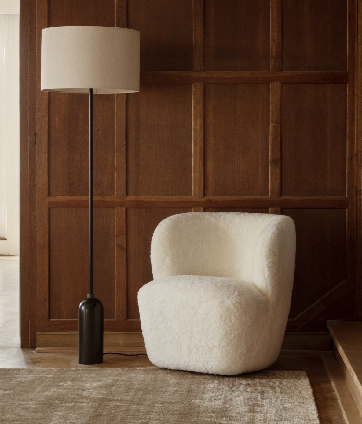 Stay Lounge Chair, Small, Black Base – Wool