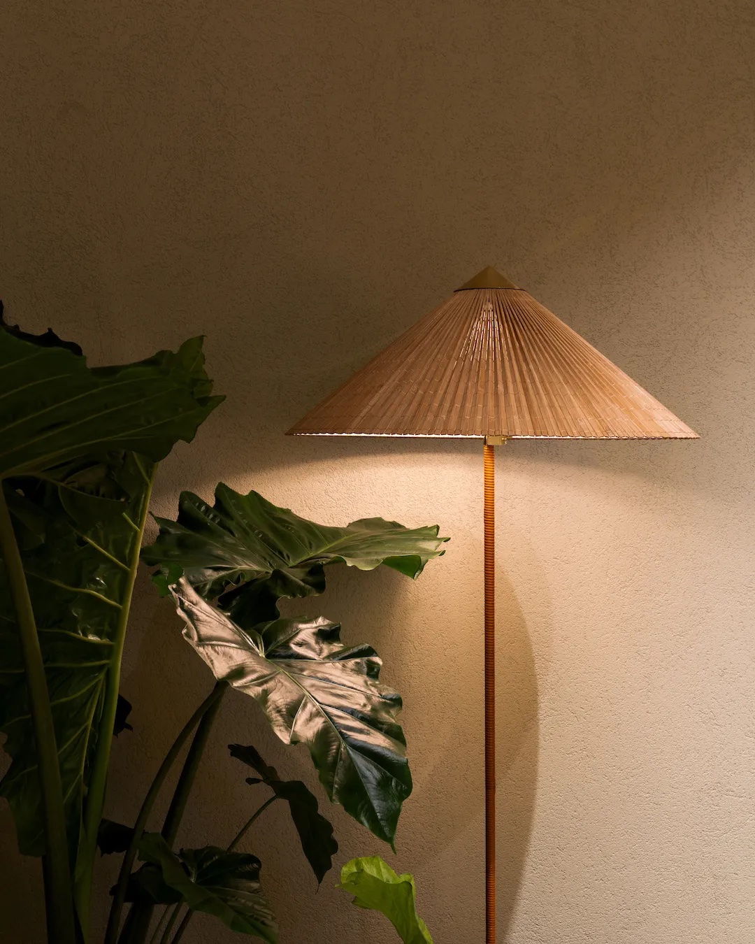 9602 Floor Lamp, Brass Base, Bamboo Shade – Wool