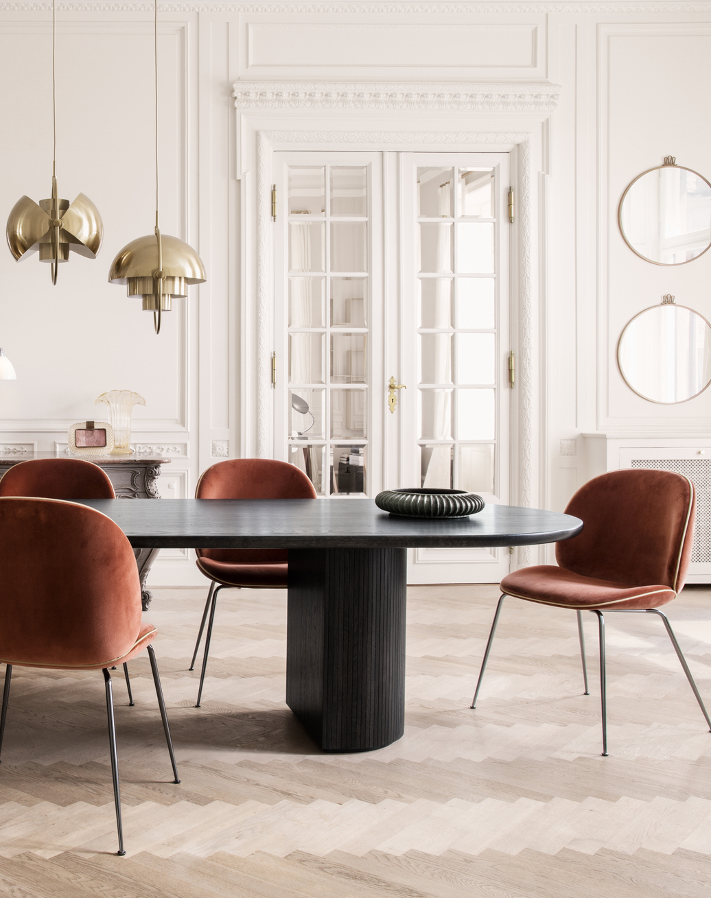 Moon Dining Table, Elliptical, 290×105, Wood Top & Base – Wool