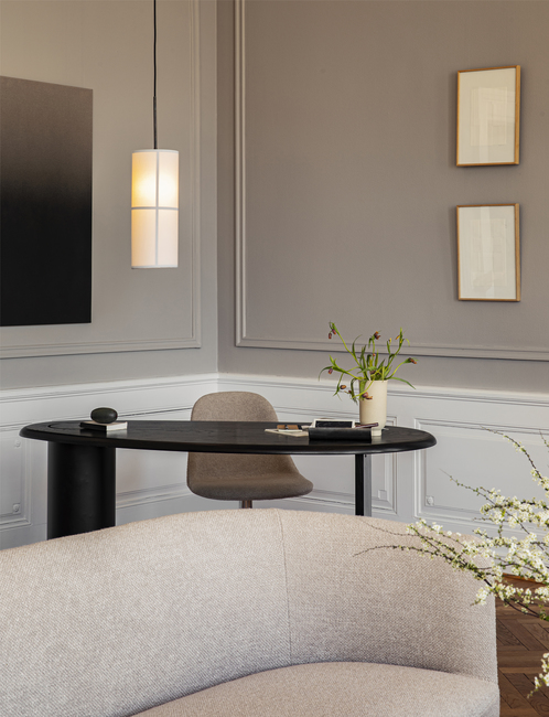 The Eclipse Desk Dark Oak – Wool