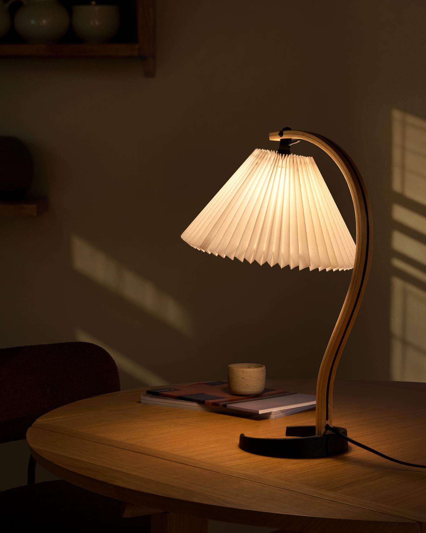 Timberline Table Lamp – Wool