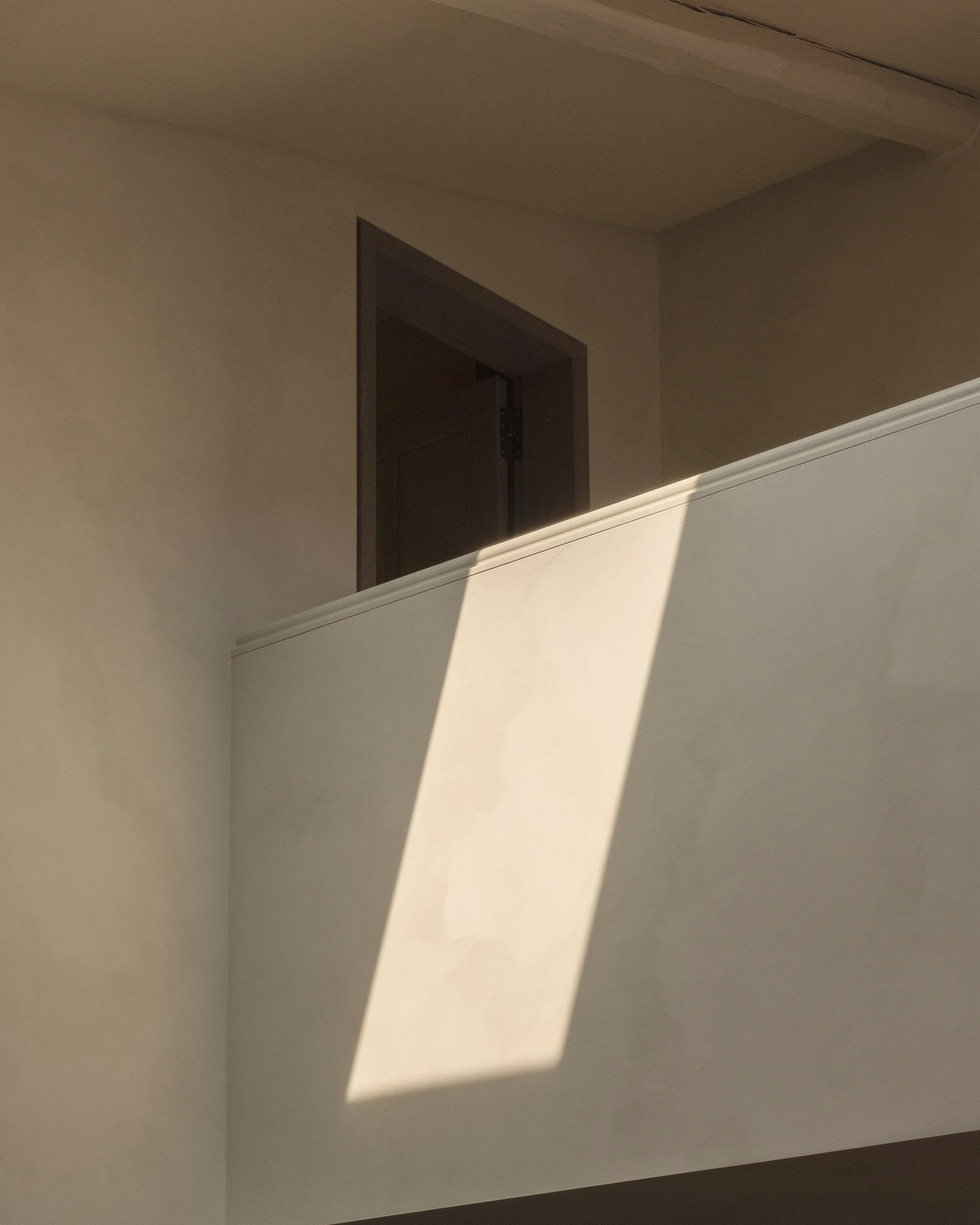 Lime Paint, Limestone – Wool